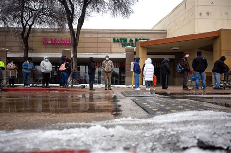 Texas Grocery Store Loses Power Lets Shoppers Leave With Groceries