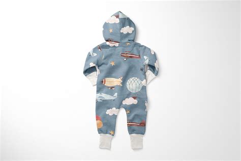 موکاپ لباس سرهمی نوزاد کد محصول 131266