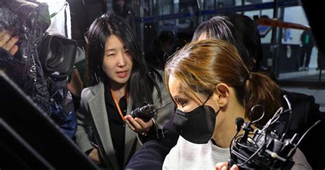 경찰 조사 마친 남현희 묵묵부답