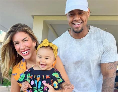 Lore Improta se emociona ao fazer revelação sobre Léo Santana e filha