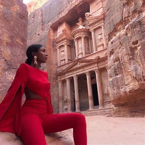 42 Lovely Valentines Day Outfit Ideas For 2019