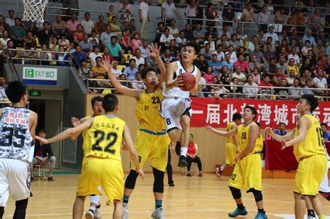 湛江跻身四强，今晚争夺决赛席位。 搜狐体育