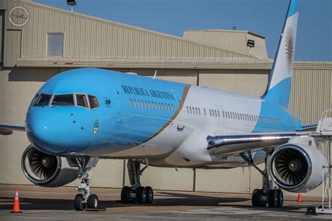 Milei Piensa Vender El Avión Que Compró Alberto Fernández Revista