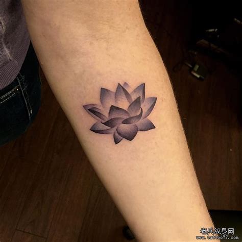 唯美时尚的图腾莲花纹身图案