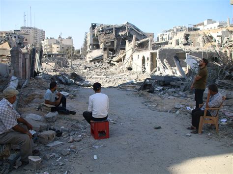 Dozens Killed While Fleeing Gaza Homes As Israel Conducts Ground Raids