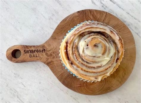 Luna Beach Club Restaurant In Bali