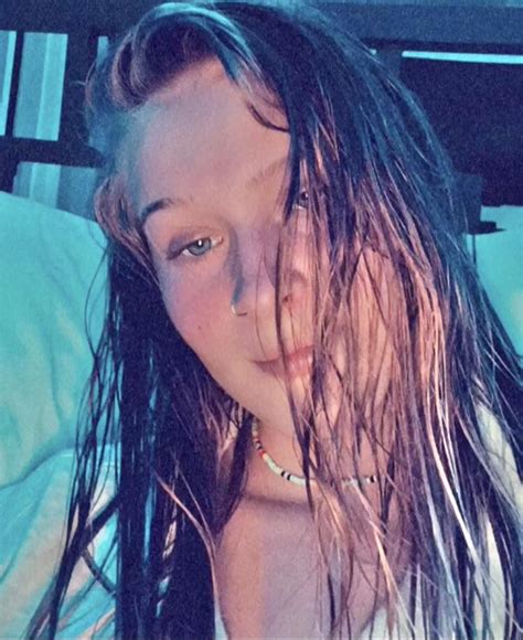 Post Shower Pic F18 Scrolller