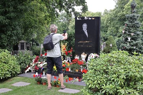 Galerie Zemřel Gottův Dvorní Fotograf Stanislav Tereba †85 Skoro Sex S Fanynkou Karel V