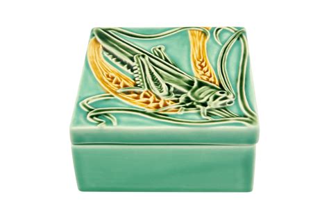 Buy Box Grasshopper For 155 00usd Bordallo Pinheiro