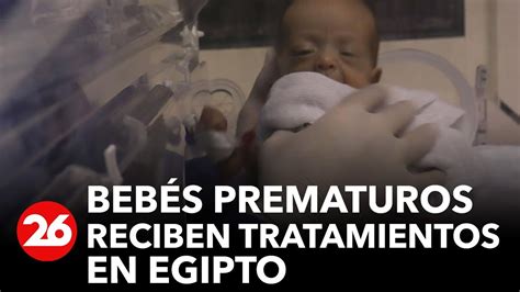 Bebés prematuros reciben tratamientos en el hospital Arish de Egipto