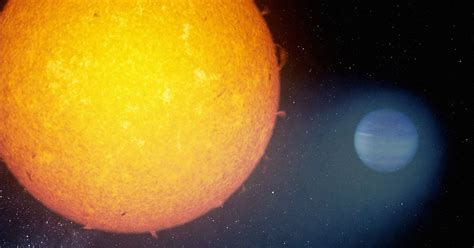 Astronomers Discover Planet With Long Tail