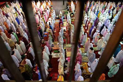 Taraweh Malam Terakhir Ramadhan 1434 H Di Masjid Istiqlal Republika