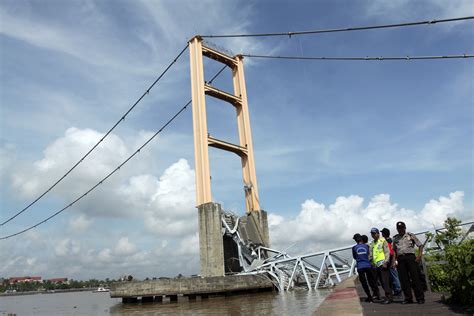 Basic Engineering Errors Led To Indonesia Bridge Collapse New Civil Engineer