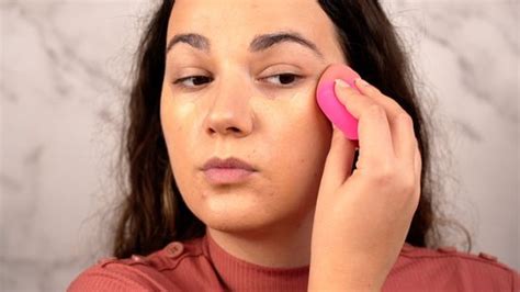 Steps On How To Apply Foundation