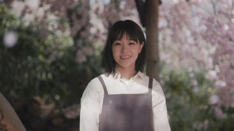 奈緒優しい笑顔で青木柚を出迎え サントリー緑茶伊右衛門新CMが公開 CM楽曲は原由子の名曲花咲く旅路 WACOCA