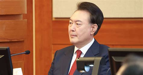 피고인석에 앉은 尹 모습 21일 첫 공개