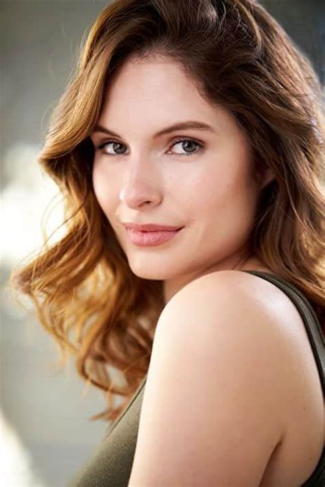 Olivia Grace Applegate Biography Wiki Age Height Net Worth