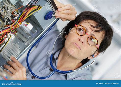 She Dealing With Broken Pc Parts Stock Image Image Of Online Chain
