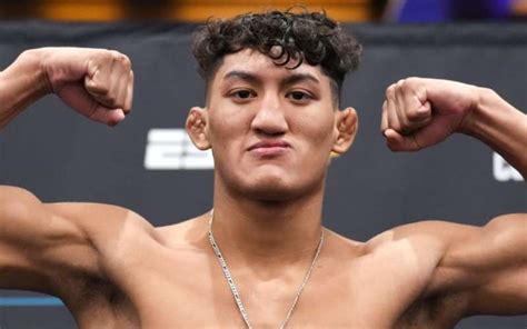 UFC Required 17 Year Old Fighter Raul Rosas Jr S Parents To Sign His