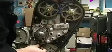 這條皮帶斷裂，汽車發動機直接大修毀車！新手快來看看吧！ 每日頭條