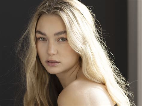 Kate Sutton Women Select Chicago Select Model Management