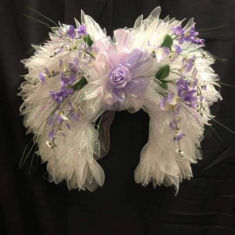 Pin By Catherine Taffaro On Centerpieces And Wreaths In 2024 Deco Mesh