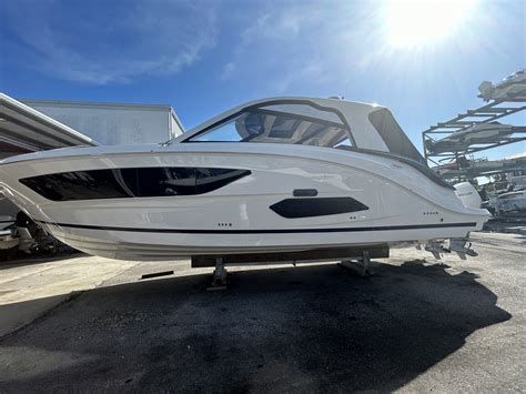 2023 Sea Ray Sundancer 370 OB MarineMax Sarasota