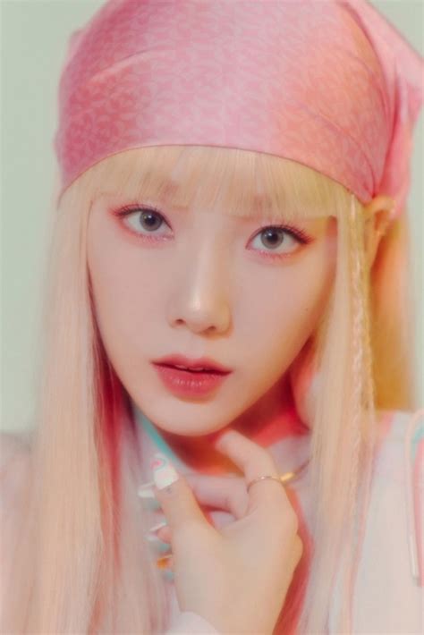 少女時代 テヨン、新曲「weekend」新たな予告イメージを公開ラブリーなビジュアル Kstyle