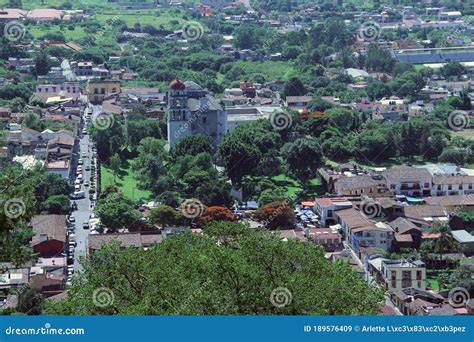 Vista De La Zona Arqueológica Y Del Centro De La Ciudad Mágica De