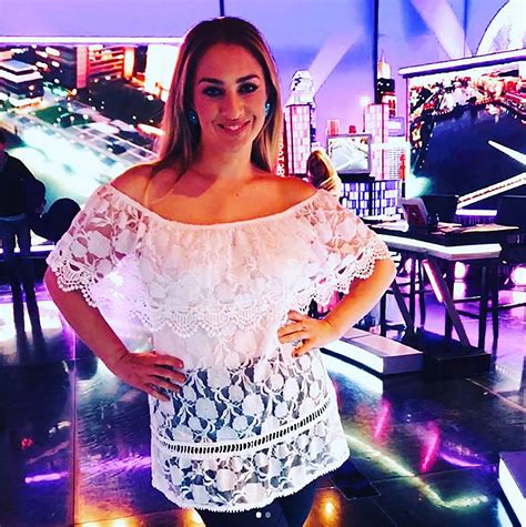 La Selfie Provocativa De María Julia Oliván Infobae
