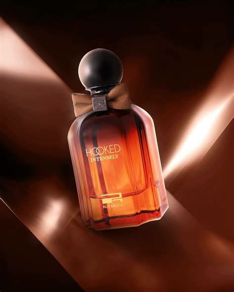 Hooked Intensely By Rue Broca Reviews And Perfume Facts