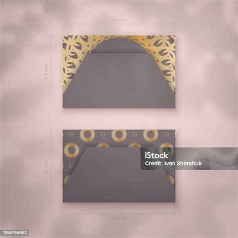 Kartu Nama Dalam Warna Coklat Dengan Pola Mandala Gold Untuk Merek Anda