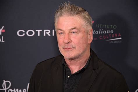 The 1 Reason Kristin Davis Didnt Want To Break Up With Alec Baldwin