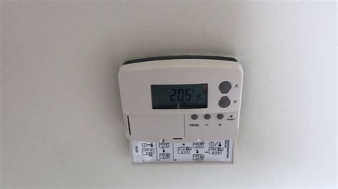 Set The Time Date On Danfoss TP5000si Roomstat Howto Theheatingpro Com Danfoss YouTube