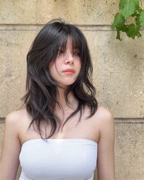 요닝 류영채 • 레이어드컷 레이어드펌 푸딩브라운 염색 고객님들께서 많이 보고와주시는 스타일🩵 시그니처 하늘하늘 레이어드컷