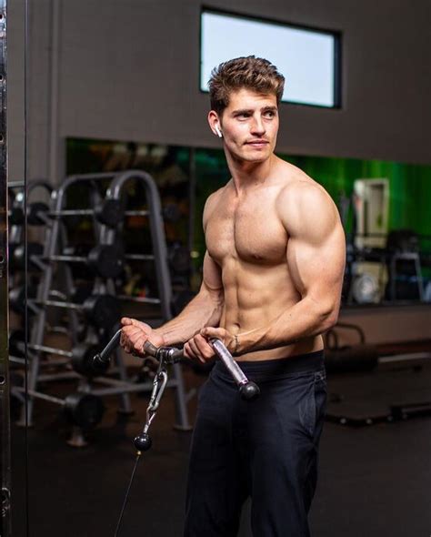 Gregg Sulkin Ladyboners
