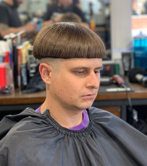 So Ridiculous Haircuts For Men Bowl Haircuts Bowl Cut