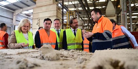 La Junta Apoya En El Municipio De Fonelas A La Empresa Cotton South
