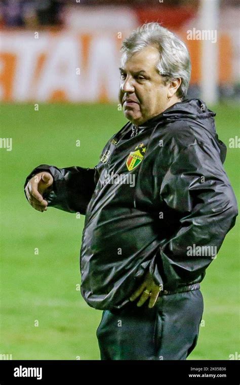 Pe Recife Brazilian B Nautico X Brusque Gilson Kleina Coach Of Brusque