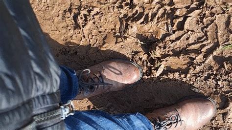 RUBBING BOOTS IN THE MUD AND GRASS Kinky Grace Clips Sale