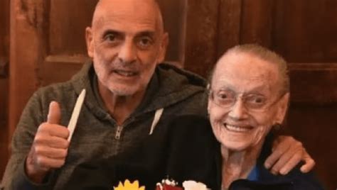 Paolo Brosio Morta Ladorata Mamma Aveva Compiuto 102 Anni In Clinica