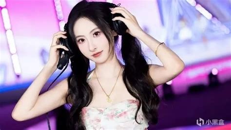 Lpl美女解说放飞自我！深夜大跳擦边舞，直播间沦为“认妈”现场
