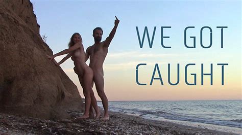 Sexo Em Público Na Praia Fomos Pegos Vídeo De Sexo Grátis Redtube