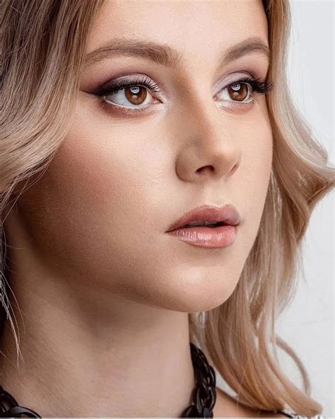 Розтушована стрілка🔝 Найпопулярніший макіяж 🚀 Знаєте чому Вона йде всім 👌 🚀Нависша повіка 🚀