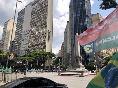 Às vésperas do 2º turno Praça Sete vira campo de batalha entre