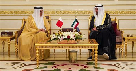 وزيرا خارجية البحرين والكويت يبحثان تطورات غزة وقمة المنامة الخليج
