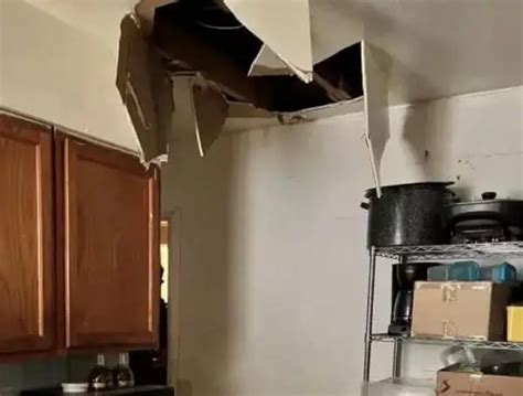 Tennessee Murder Suspect Falls Through Ceiling During Arrest Us Marshals