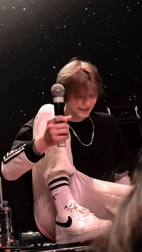 Пин от пользователя лень на доске Коробка с котятами Фанатка Парни блондины Мемы знаменитостей