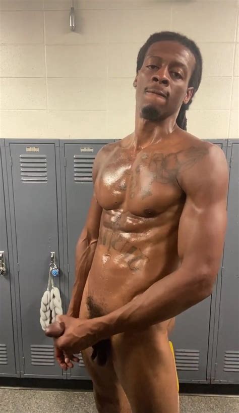 Dreadhead Hard Jerking Off In Locker Room