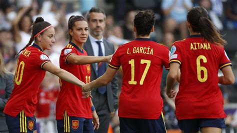 España escala un puesto en el último Ranking FIFA antes del Mundial